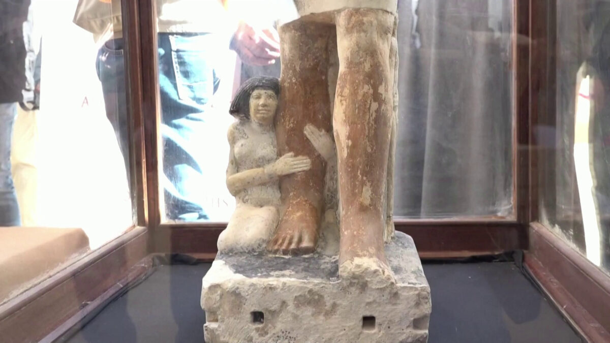 Oldest, most complete unroyal mummy discovered in Egypt | Amu TV
