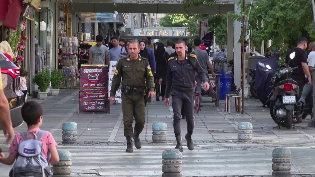 Iran's morality police reinstate hijab street patrols | Amu TV