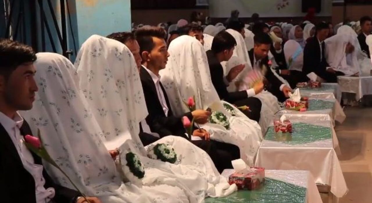Taliban leader bans lavish wedding customs in new decree | Amu TV