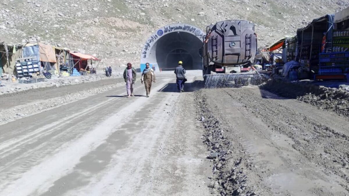 Taliban introduces alternative routes to Salang Pass for freight ...