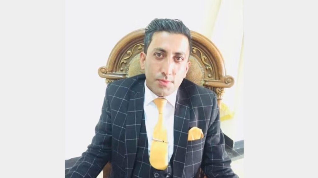 Local news agency director detained in Kabul, media group says | Amu TV